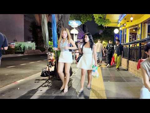 Exploring Bangkok  street between 5:00 PM to 5:20 PM – Sukhumvit Pedestrian Walkway to Soi 7/1