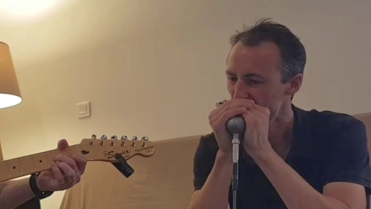 sam & mathias performant catfish blues - YouTube