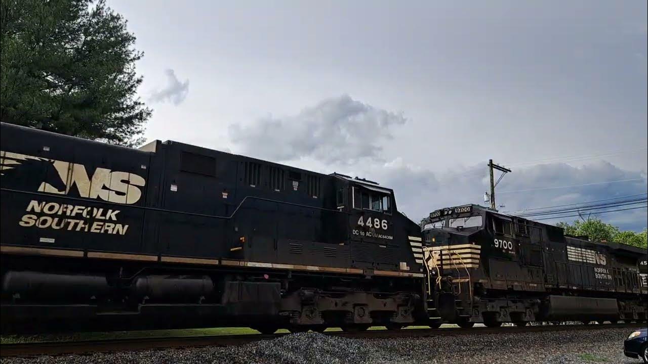 NS 4515 leader- 4 Engines Norfolk Southern Train - YouTube
