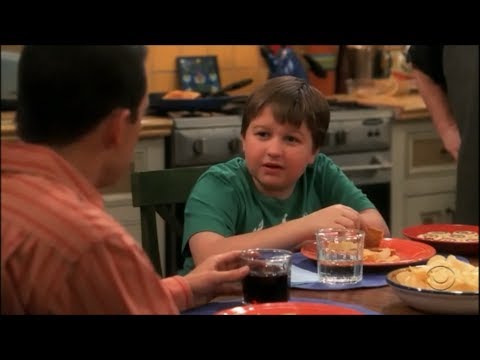 Two and a Half Men - Banana Cream Pie [HD]