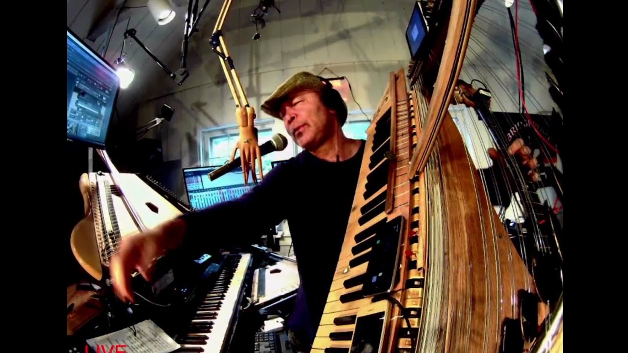 Jays Museum - Random archive stream - YouTube