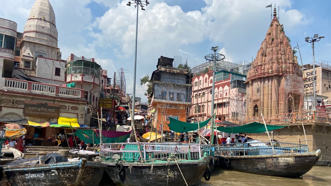 Enjoy the craziness of Banaras - YouTube
