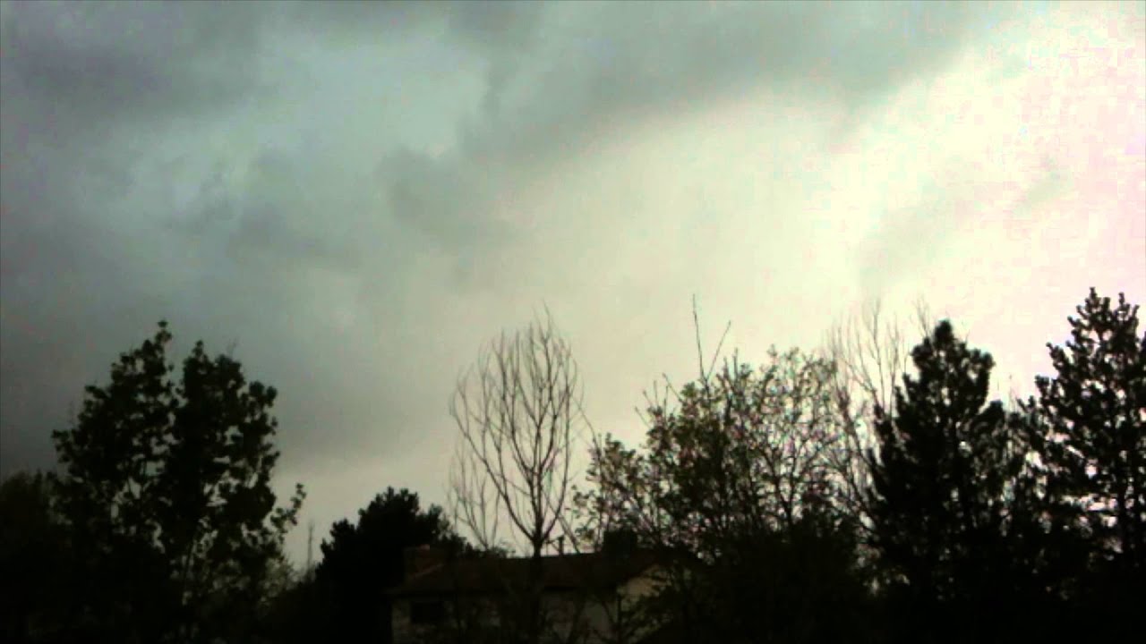 *Snap* Sound of a Lightning Bolt - YouTube