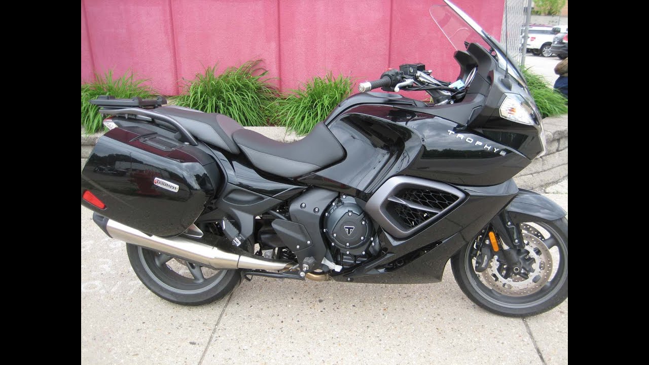U9250 2017 Triumph Trophy SE ABS Phantom Black - YouTube