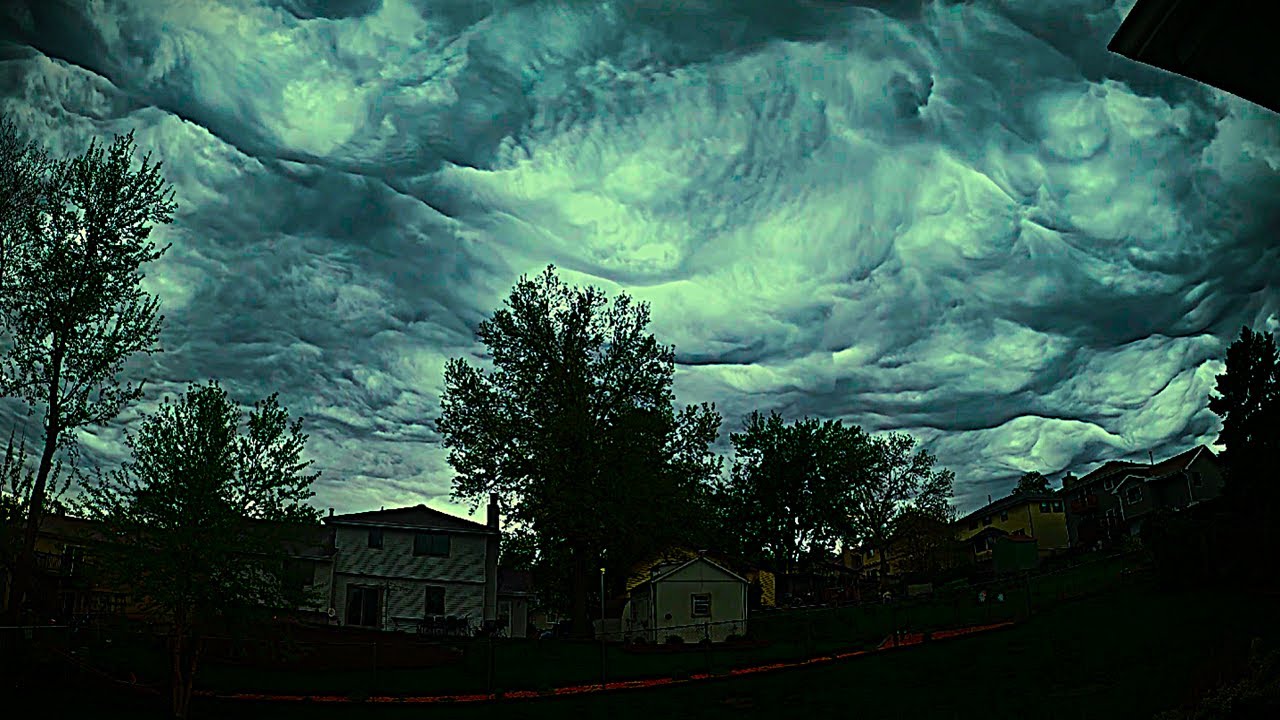 Incredible Time Lapse of Mammatus and Asperitas Clouds and Turbulent Thunderstorms - April 30 ...