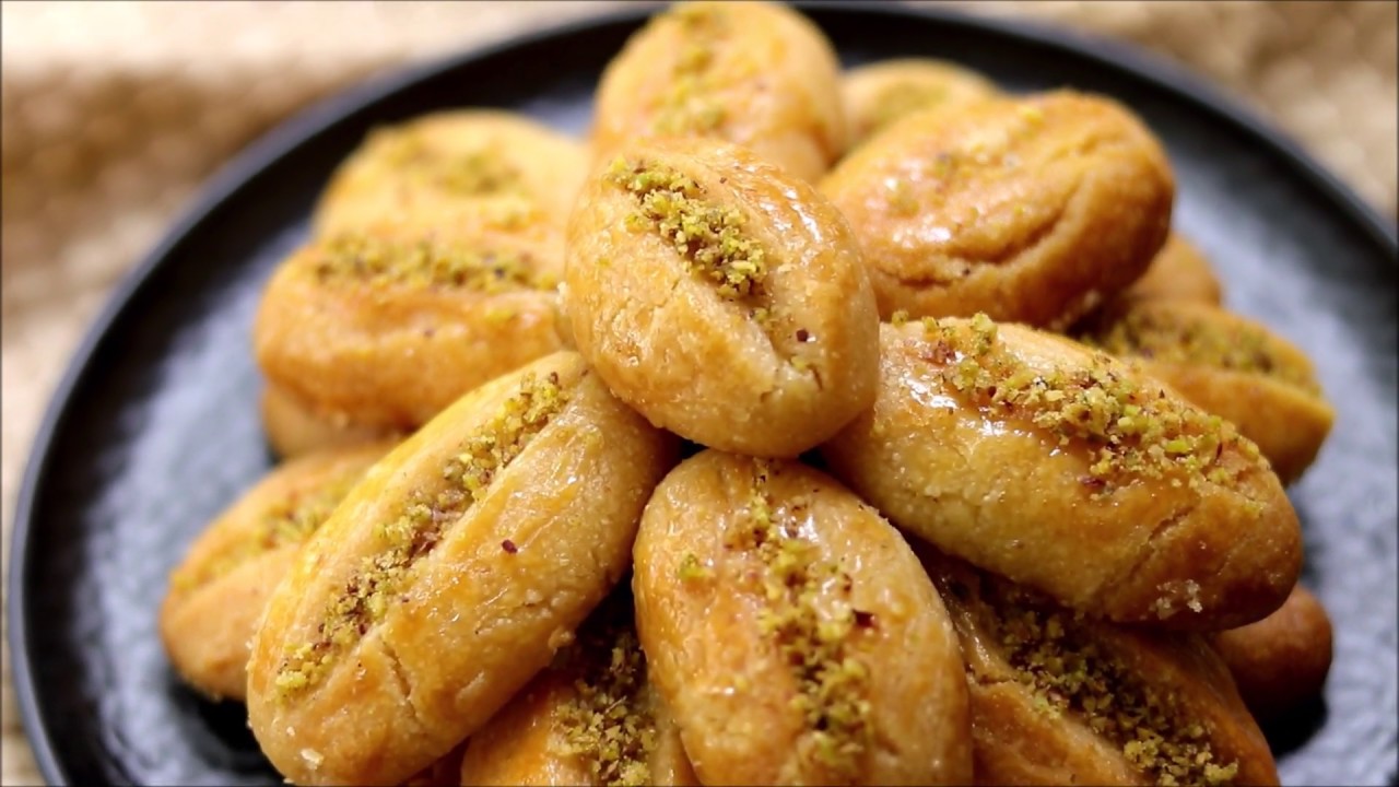 Semolina Cookies in Sugar Syrup | Sekerpareh Dessert | Turkish Cookie ...