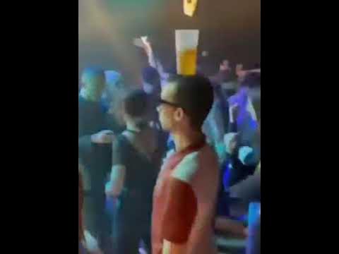 Птушкин танцует с пивом на голове. Птушкин на Burning man - YouTube