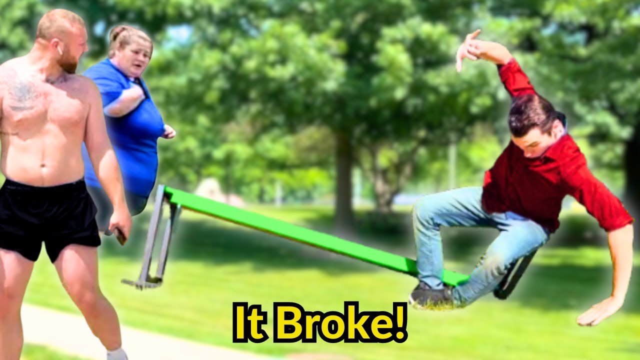 FUNNY Park Bench Prank! - YouTube