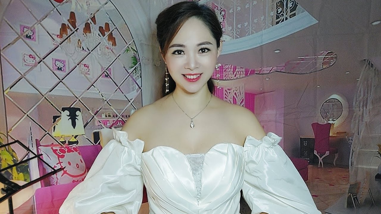 Fiona开始直播啦🥰🥰🥰快點来听歌啦🤗🎤 ️你点我就唱🤪🤪 - YouTube