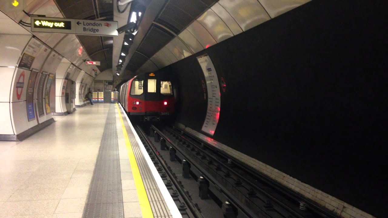 Northern Line 1995 Stock departing London Bridge Sept 2015 - YouTube