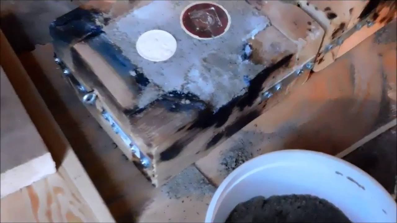 Sand Casting a Custom Brass Coin (Old) - YouTube