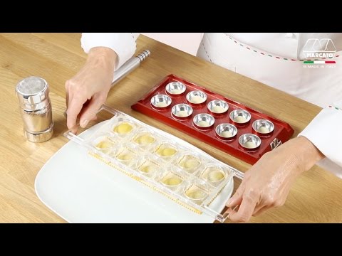 Marcato (마카토) Ravioli Tablet (라비올리 태블릿 - 라비올리 제작틀) 사용법 및 레시피 - YouTube