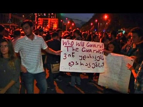 Gürcüstan həbsxanalarında zorakılığa etiraz nümayişi - video
