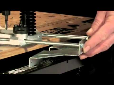 Fresatrice Black and Decker KW900E 1200w Router - YouTube