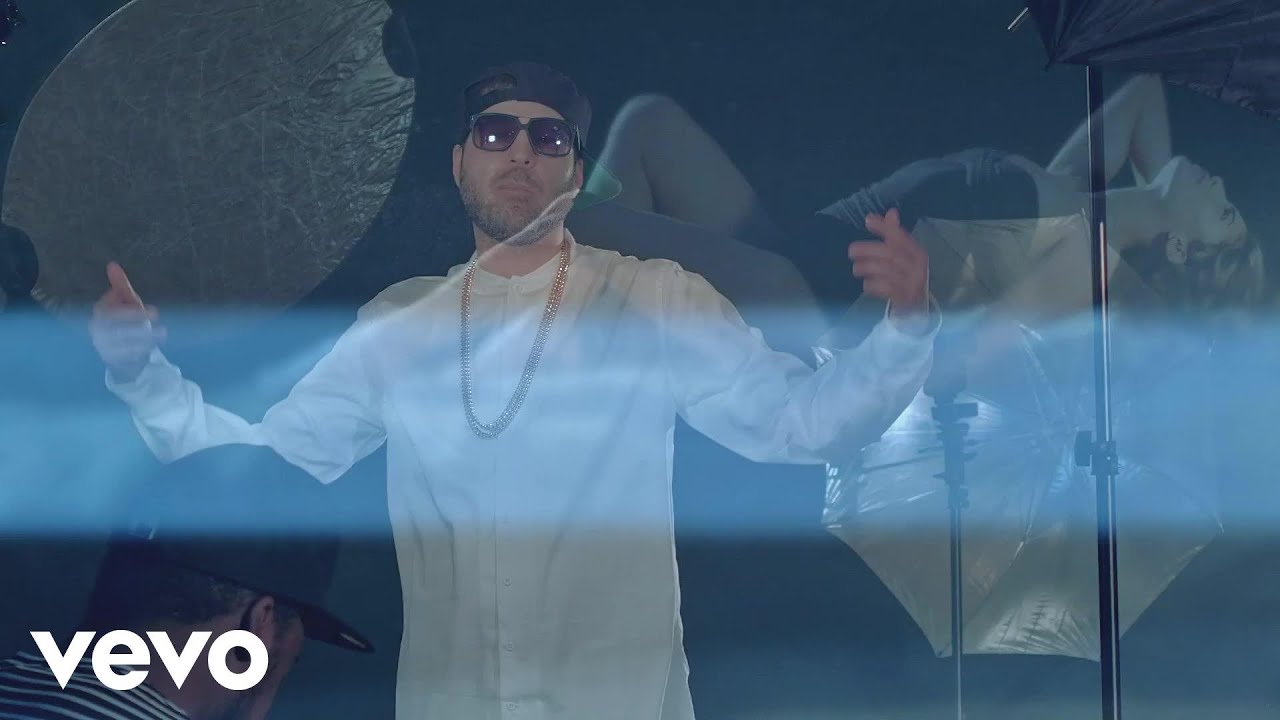 PeeZee - Don't Wanna Be Loved (DWBLVD) ft. Viramontes - YouTube