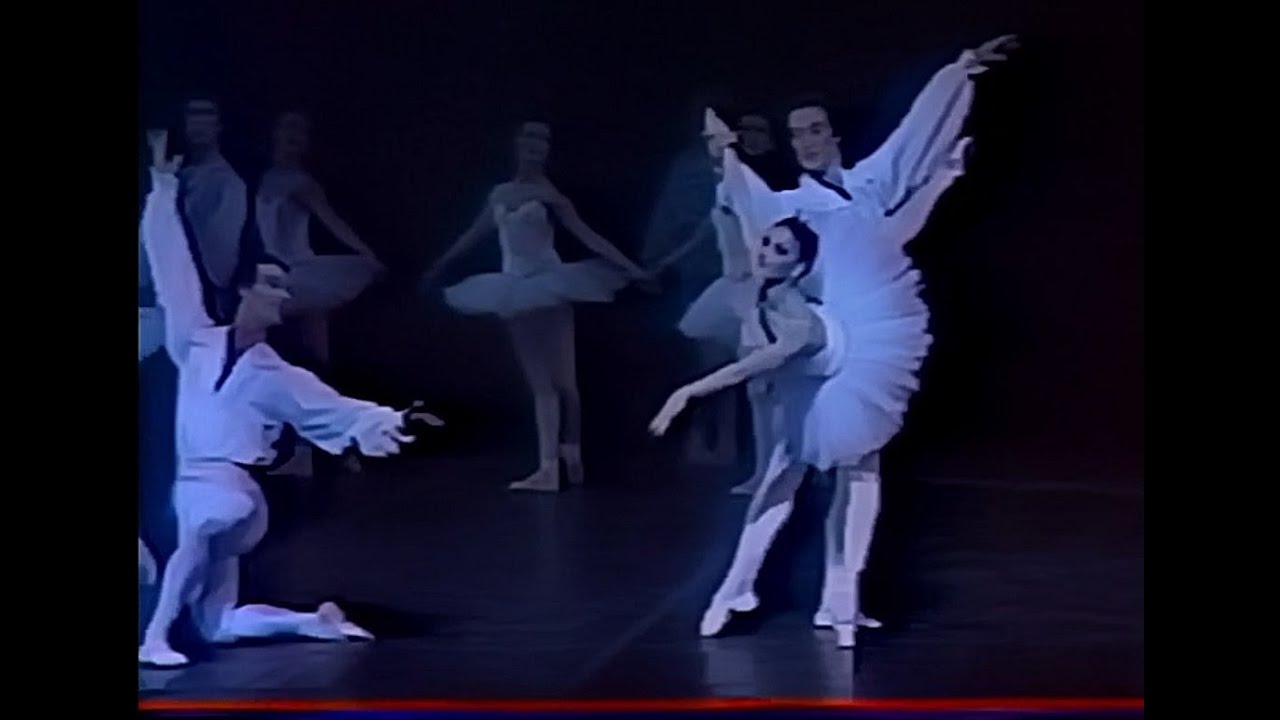 Etudes - Paris Opera Ballet Live, 1980 (N. Pontois, C. Atanassoff, P. Bart) - YouTube