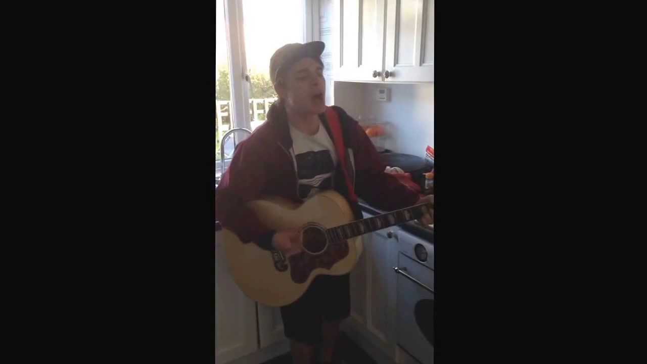 Kurt Fleas - Buckfast (Original song) - YouTube