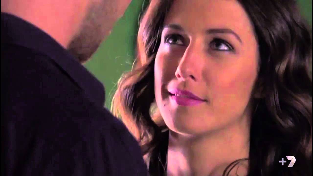 Home And Away 6357 Ash And Phoebe Kiss Back Together Youtube