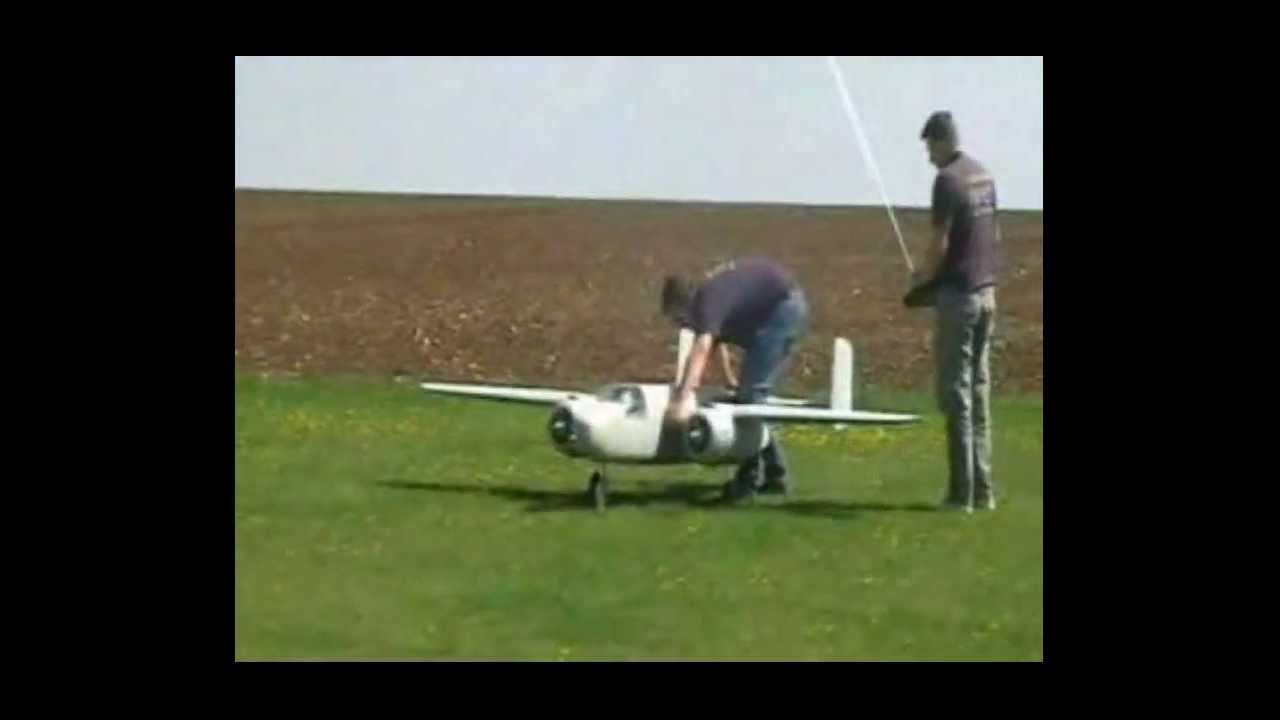 1:6 Scale RC B-25 Mitchel Maiden Flights - YouTube