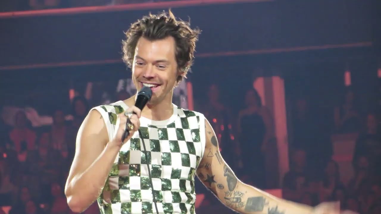 Harry Styles - As It Was - Chicago Residency Night Four - YouTube
