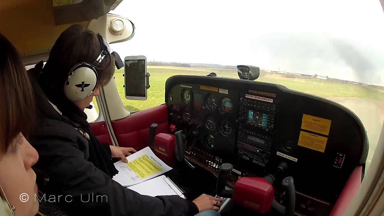 Cockpit Cessna 172 Diesel - YouTube