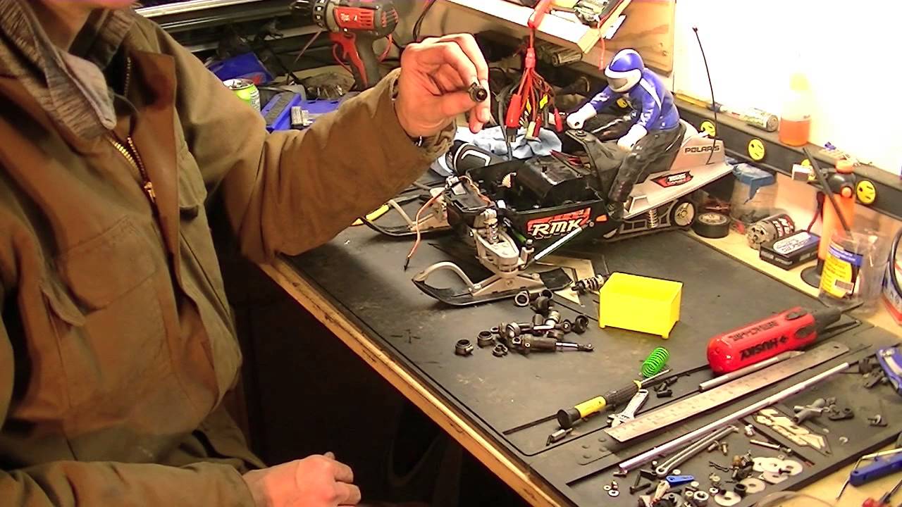 RC Snowmobile - Steering and Shocks - YouTube