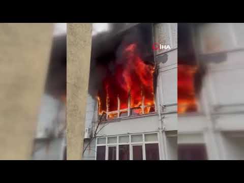 Balıkesir, Ayvalık'ta yangın paniği.. Buzdolabı motoru bomba gibi patladı