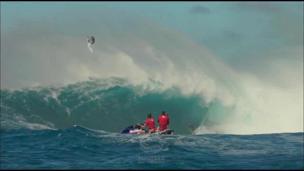 Big Wave Kitesurfing at JAWS | Pe'ahi Maui Hawaii | Kitesurfer Jesse ...