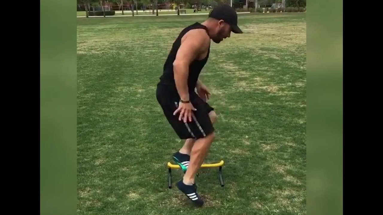 Fastest Footwork in The World Luis Badillo jr - YouTube