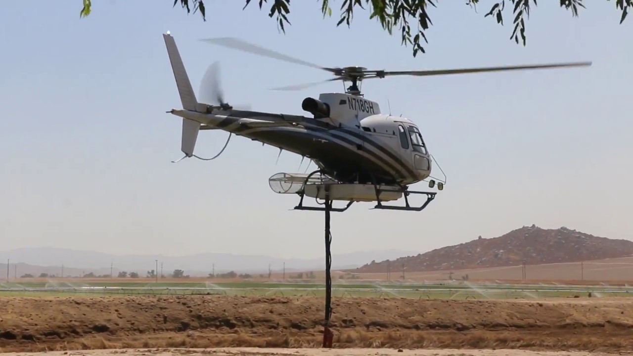 Airbus helicopter assisting calfire water fill. - YouTube