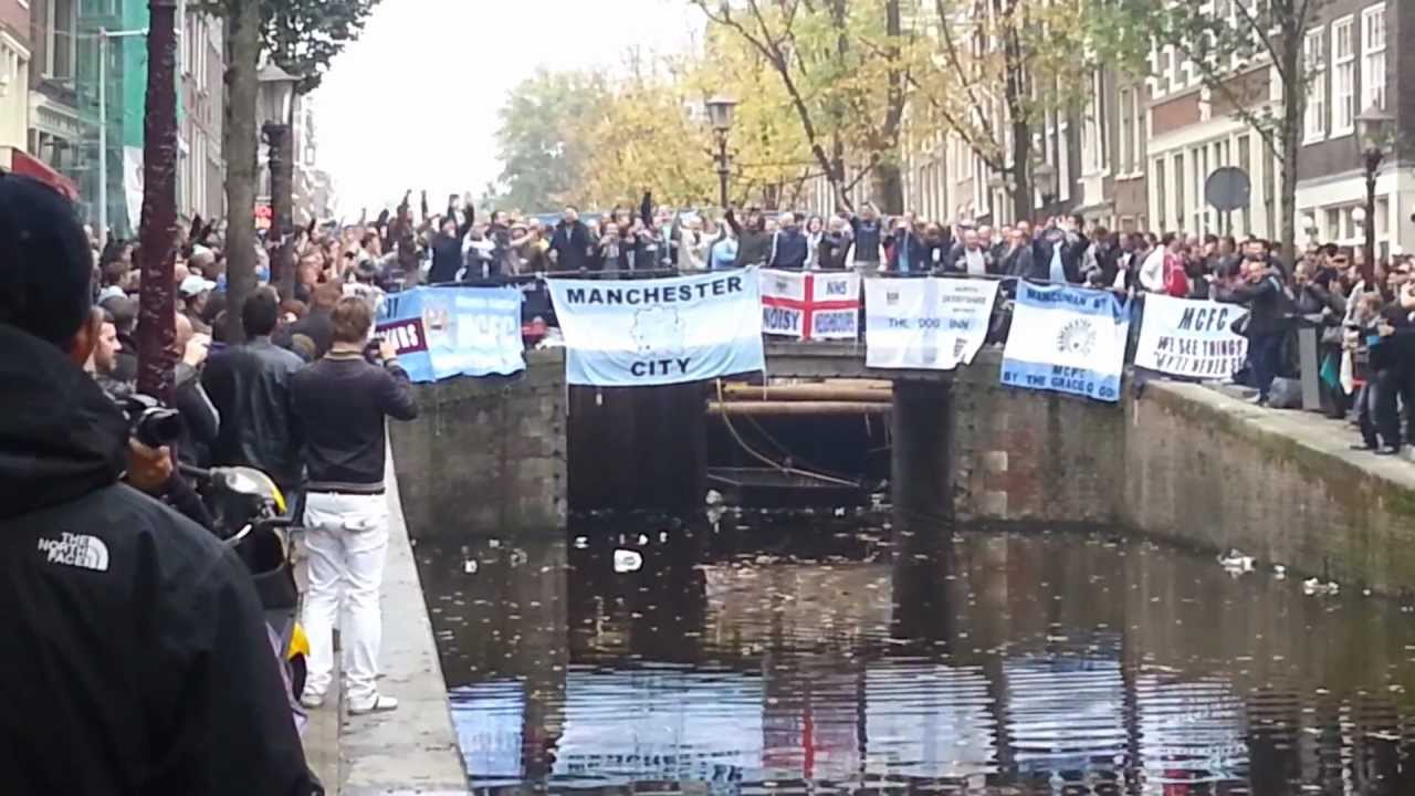 Fans Manchester City at Red Light District Amsterdam - YouTube