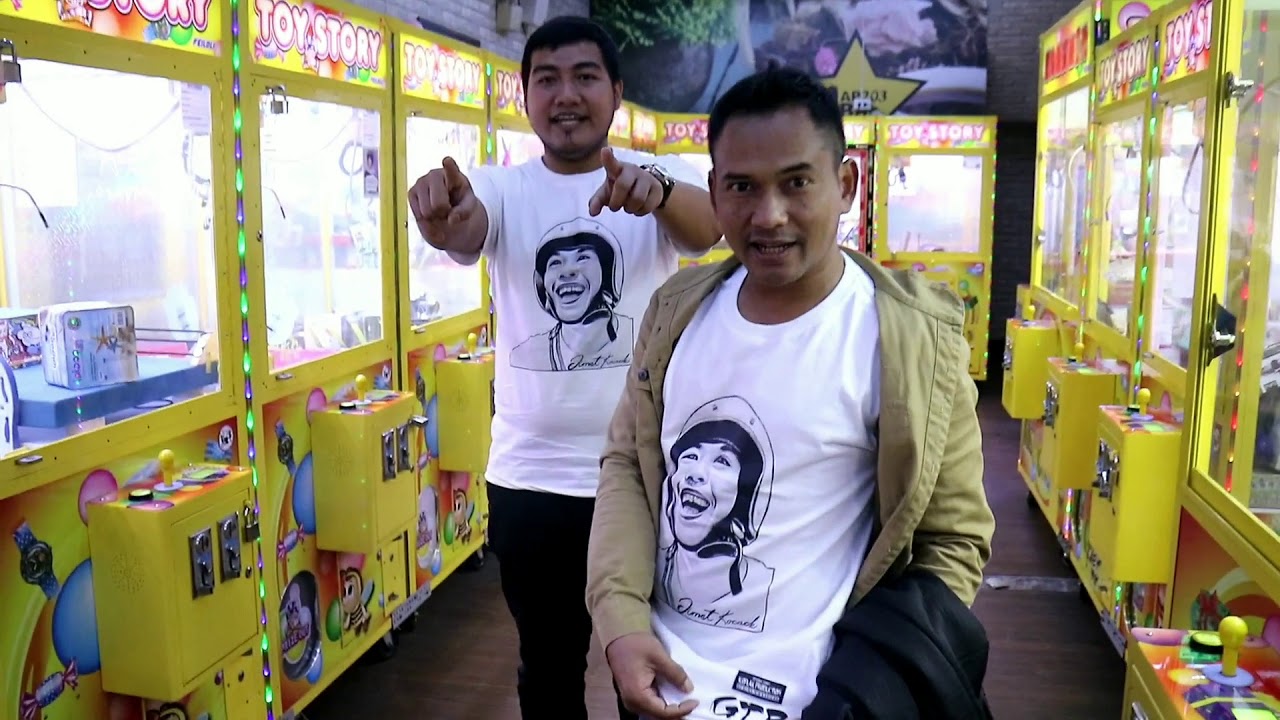 Claw Mechine Challenge 10 Coins // Capitan // Mancing Mainan - YouTube