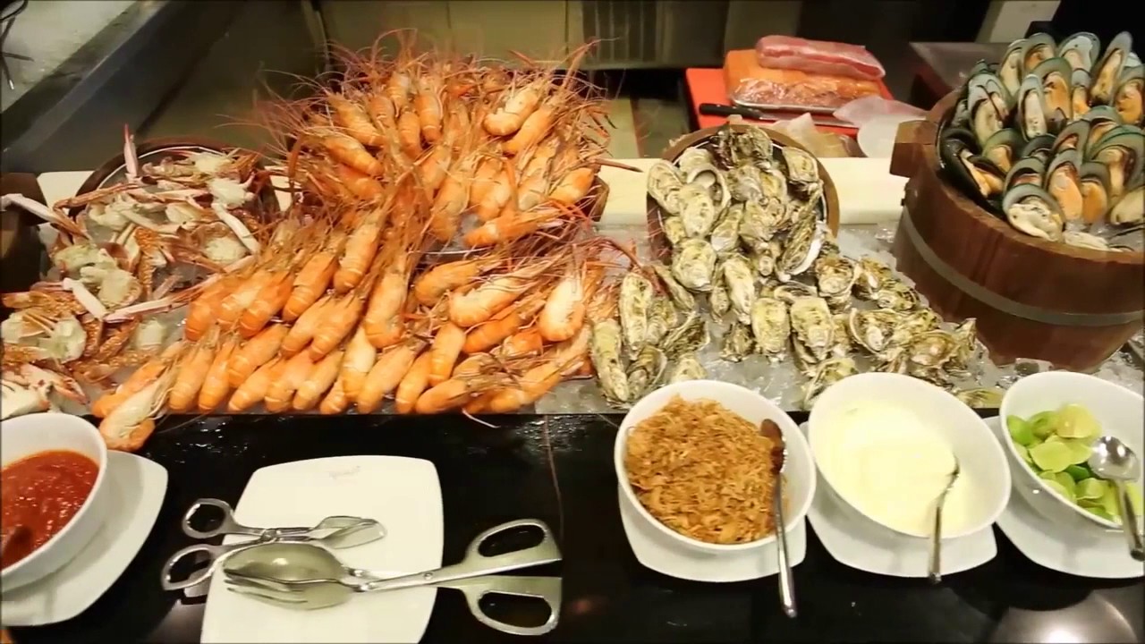 The Square Dinner Buffet | Novotel Bangkok on Siam Square - YouTube