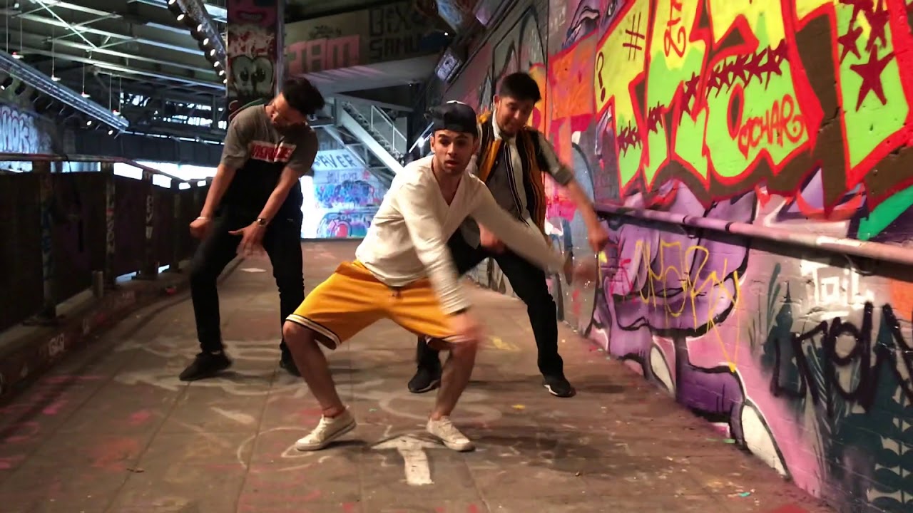 SHAKE BODY - SKALES | Dance Choreography By Alex ft. Mohnish & Ruchir ...