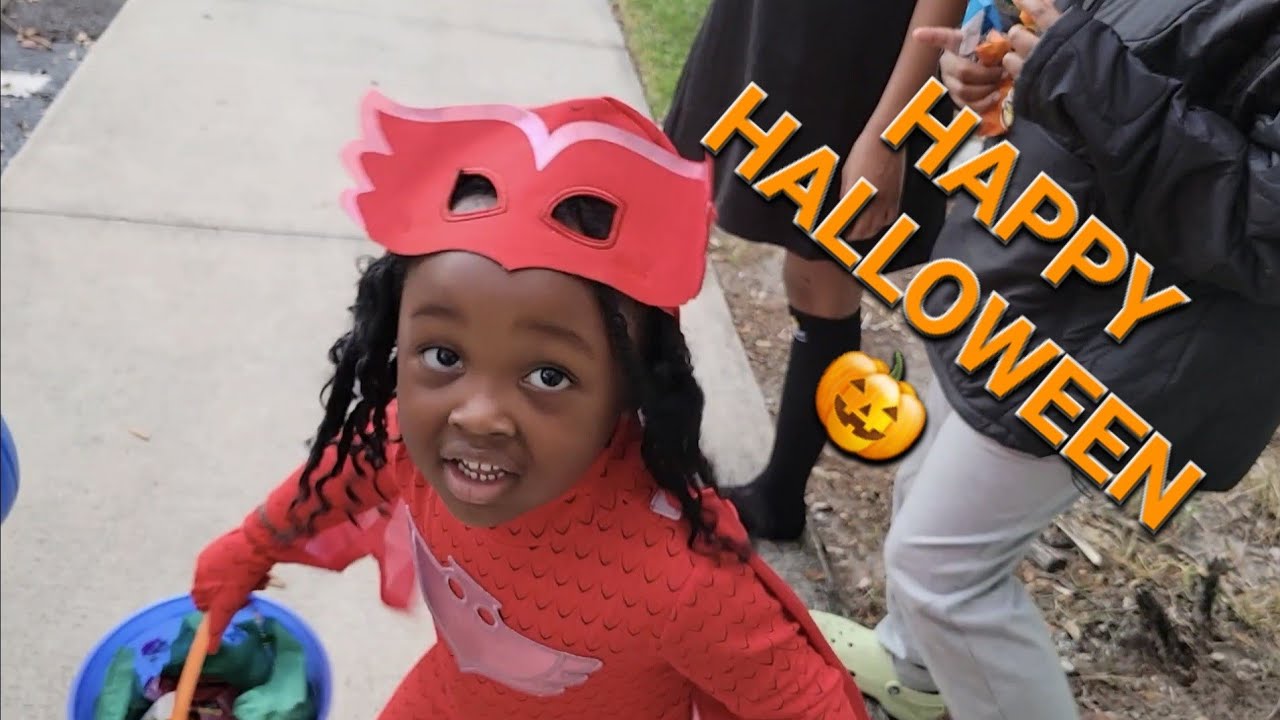 HAPPY HALLOWEEN | TRICK OR TREATING - YouTube