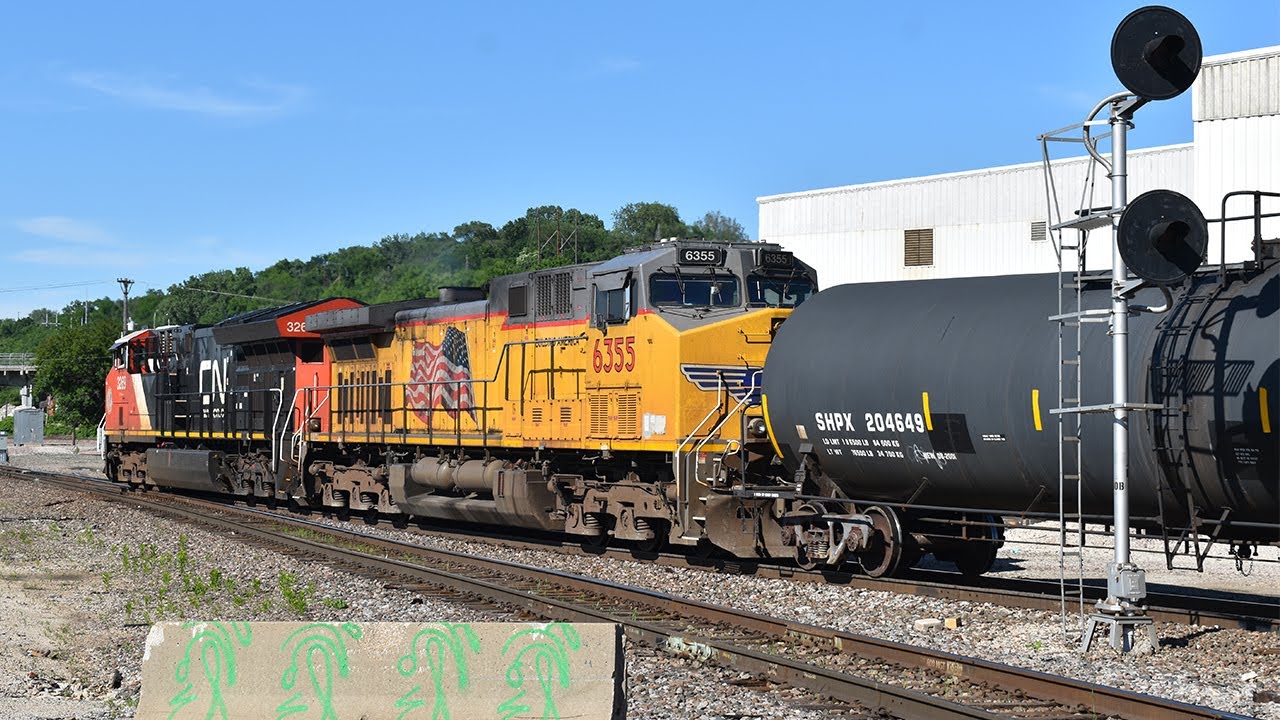 5/29/2021 - Railfanning Santa Fe Junction at Kansas City, MO - YouTube