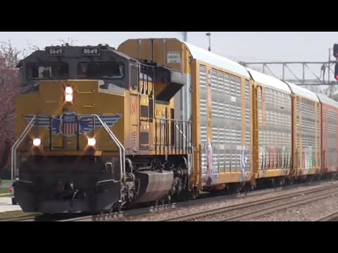 UP 8649 Leads AGBG3 through Elmhurst, IL - YouTube