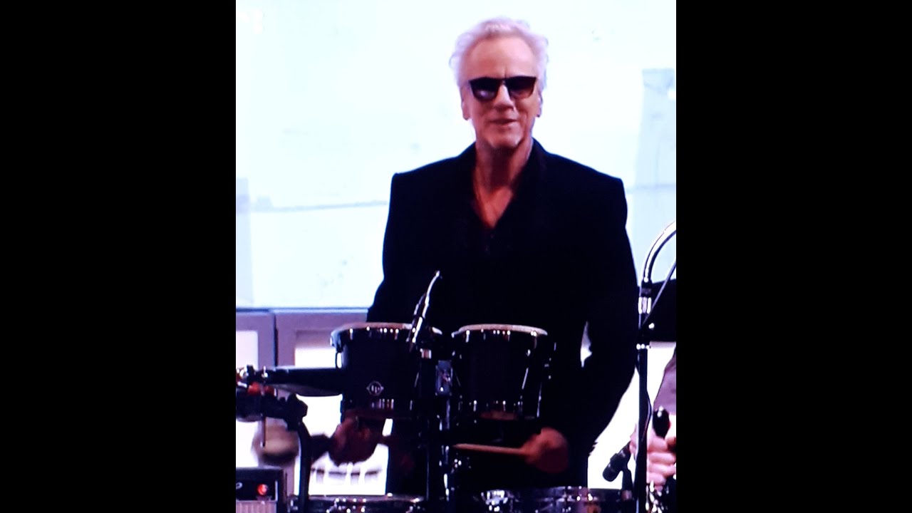 Fred Gehring over Percussie bij The Analogues - YouTube