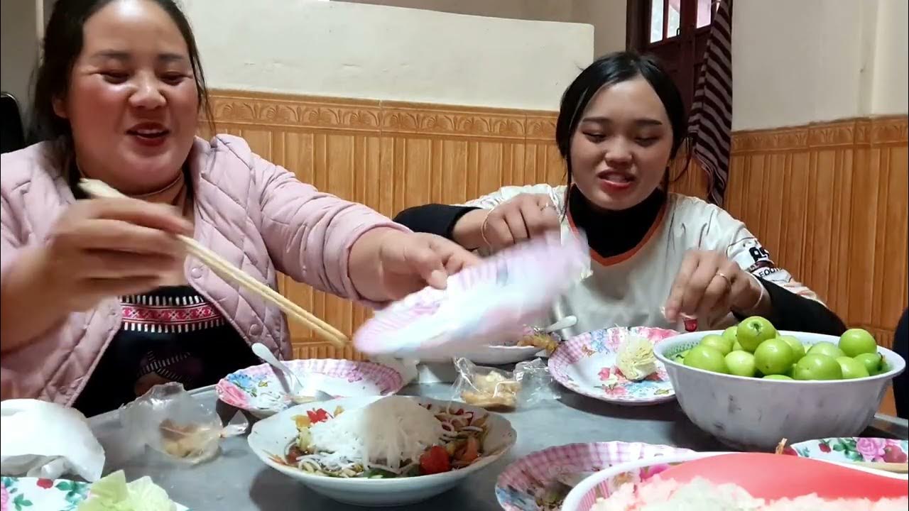 nrog paj yeeb wb noj quab ua ke os cov phooj ywg awnco2 nkauj hnub li - YouTube