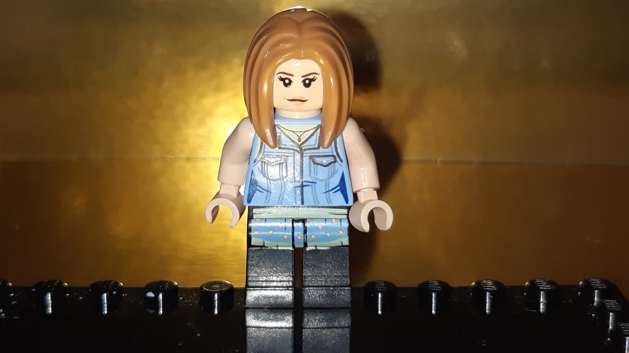 Rachel Green LEGO MiniFigure - YouTube