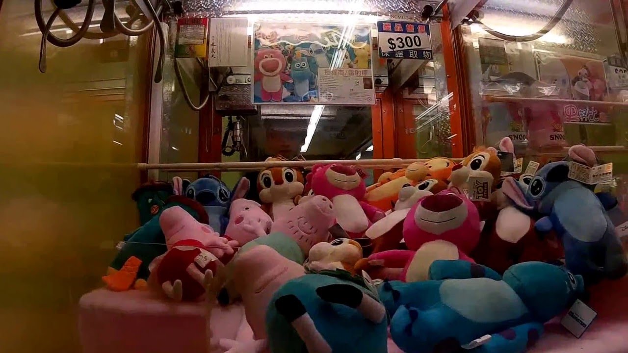 3 PEPPA PIGS FOR TWO BUCKS!!!! CLAW MACHINE WINS! - YouTube