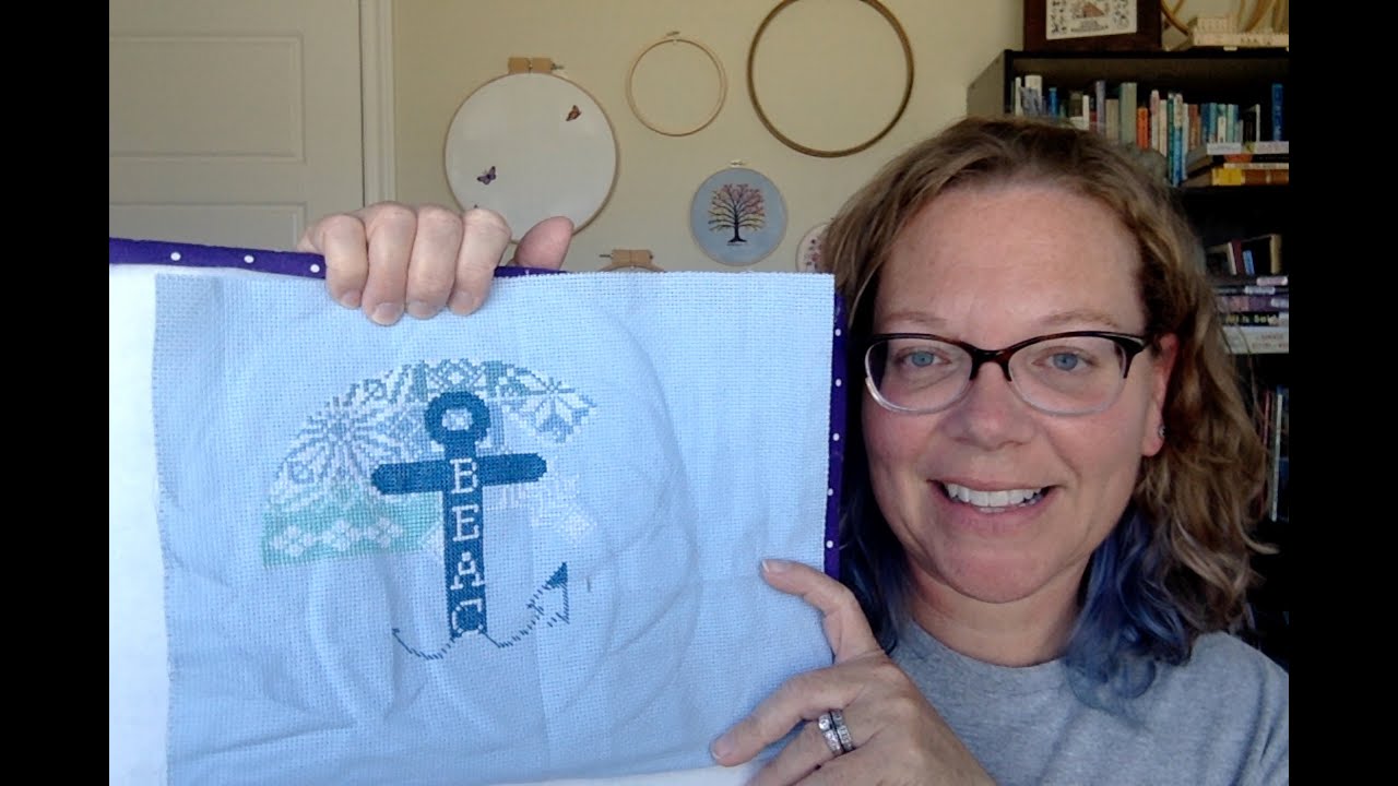 Flosstube #35 5 projects, good stitching - YouTube