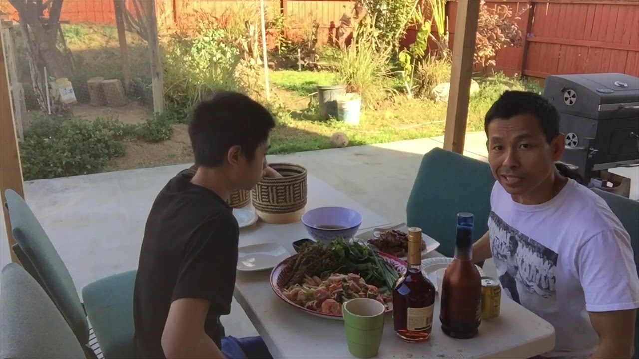 Thai Laos khmu foods Spicy Papaya - YouTube