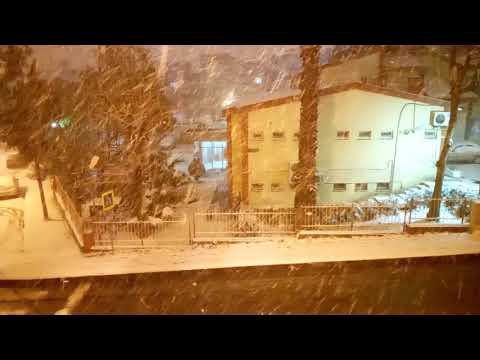 yere düşen beyaz (kâr yağar kar üstüne)