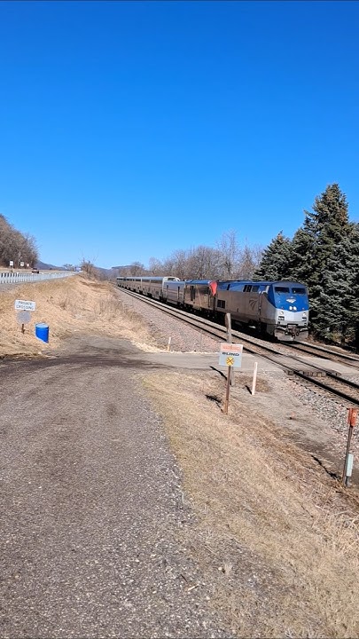 friendly engineer #amtrak - YouTube