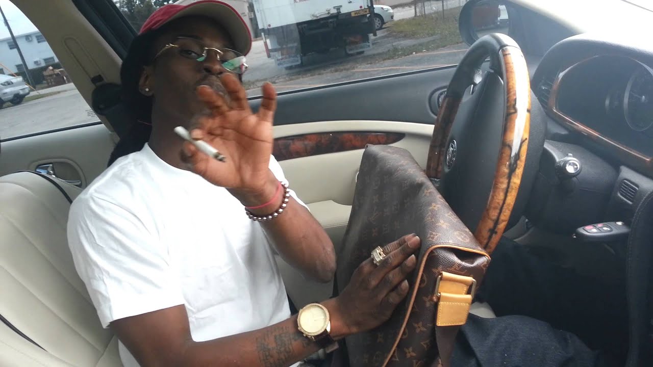 BTS 🎥 Young King pulling up at Miami Hit Factory Studio # ...