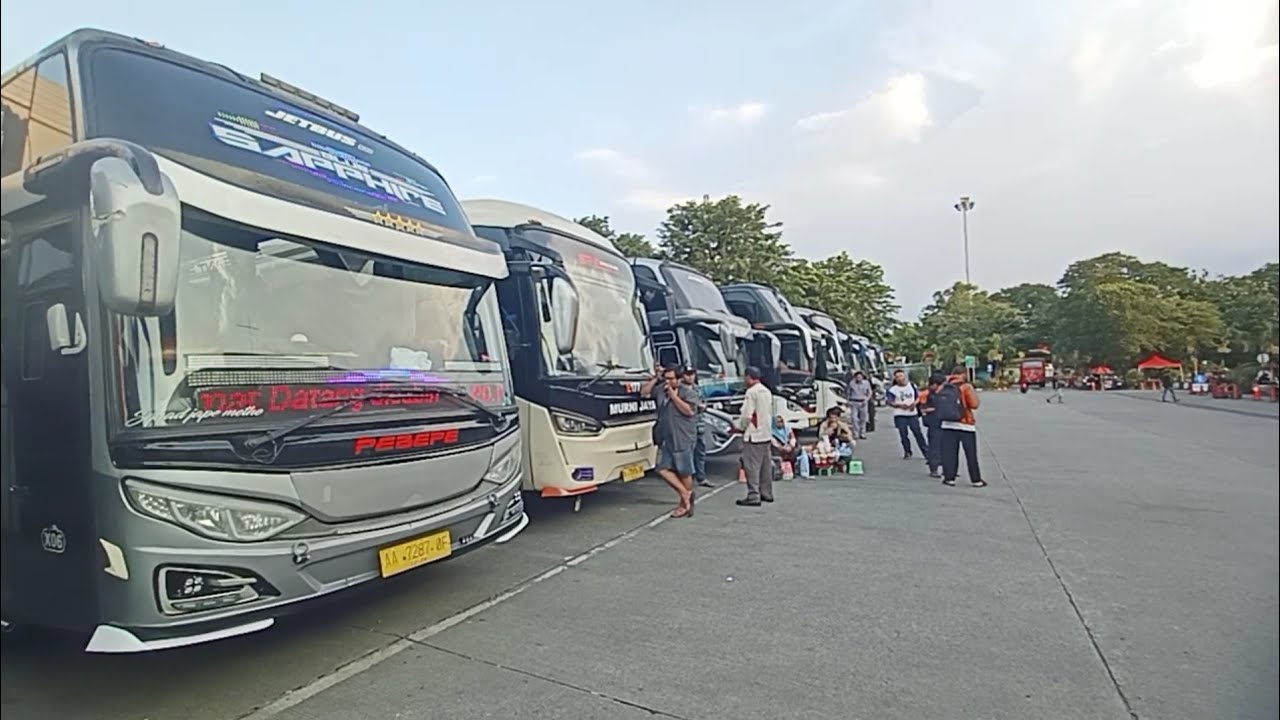 KINI TERMINAL KP RAMBUTAN PENUMPANGNYA UDAH MULAI SEPI - YouTube