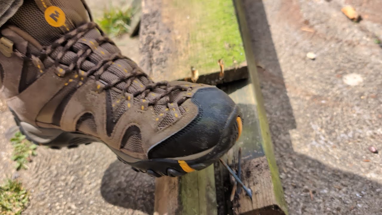 Rusty nail Vs Tetanus @wonkeyjase #tetanus #rusty #injury - YouTube