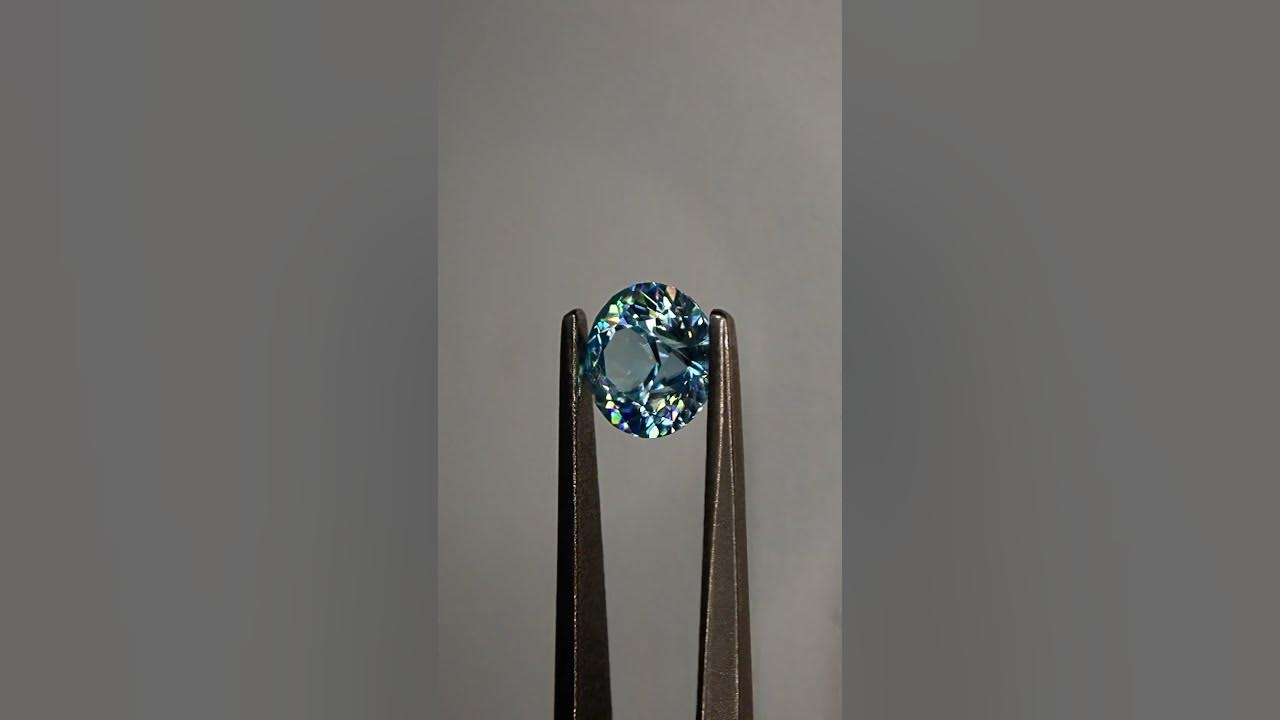 ブルージルコン Bright Brilliant Cut™️ 0.9ct - YouTube