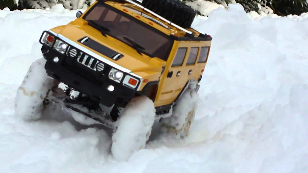 RC TRAIL HUMMER H2 IN SNOW WITH CHAINS.mp4 - YouTube